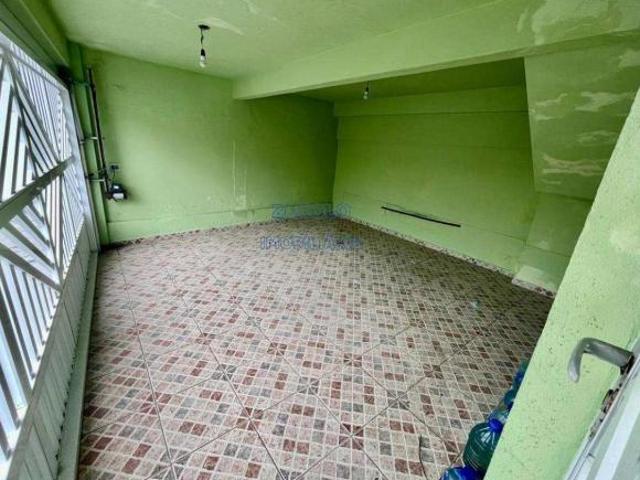 Casa térrea com 2 dormitórios em terreno 8x30 na melhor localização do Planalto
