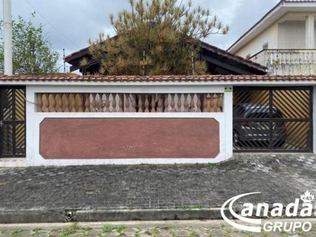 Casa Térrea com 2 dormitórios em Mongaguá