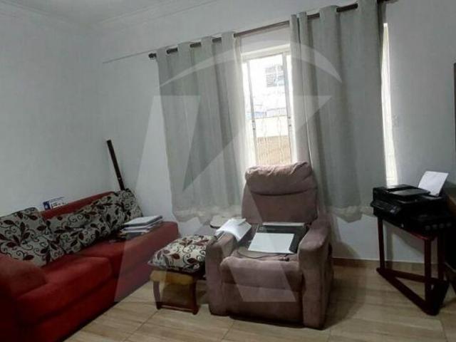 Casa Térrea com 2 Dormitórios na Vila Madeiros