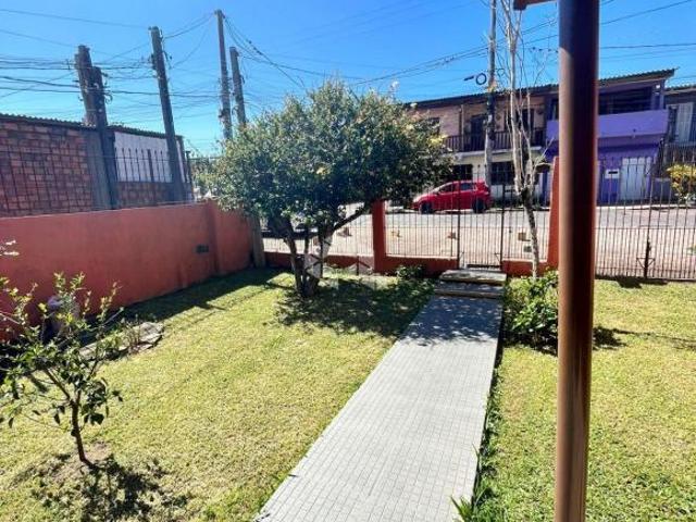 Casa térrea com 2 dormitórios no Bairro Campo Novo Porto Alegre