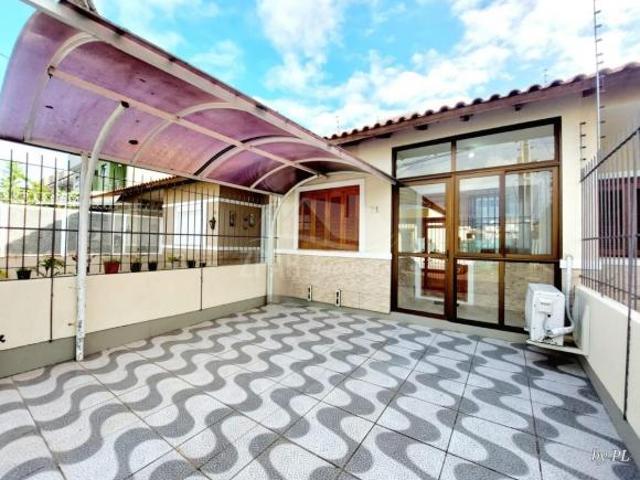 Casa térrea com 2 dormitórios sendo 1 suíte no Hípica boulevard