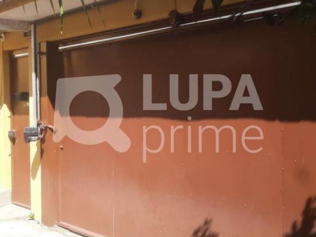 Casa Térrea com 2 dormitórios sendo 1 suíte á venda em Santana