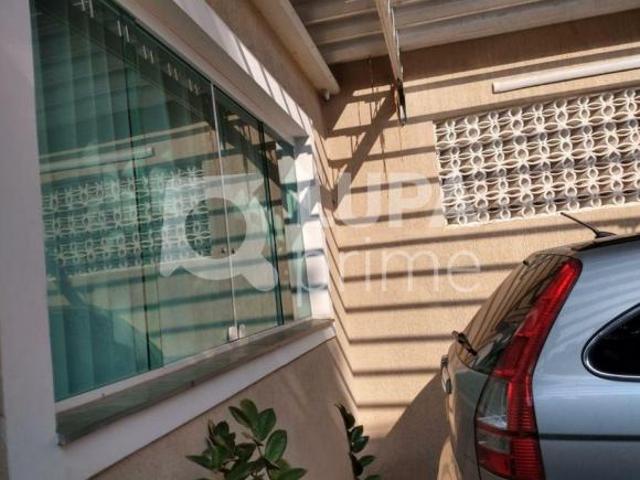 Casa térrea com 2 dormitórios sendo 1 suíte á venda no Jardim Peri!
