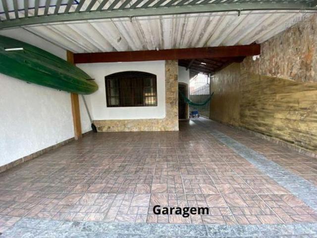 Casa térrea com 2 dormitórios sendo 2 suítes no bairro Caiçara
