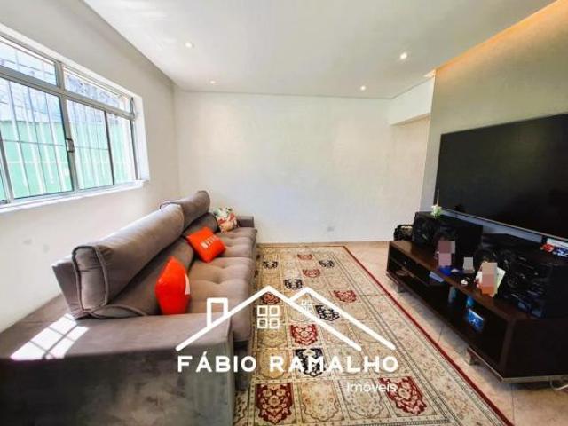 Casa Térrea com 2 dormitórios, suíte, e 6 vagas de garagens, na City Campo Grande