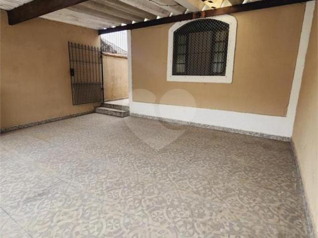 Casa térrea com 2 quartos à venda em Interlagos SP