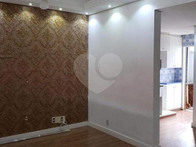 Casa térrea com 2 quartos à venda em Jardim Maria Elvira SP