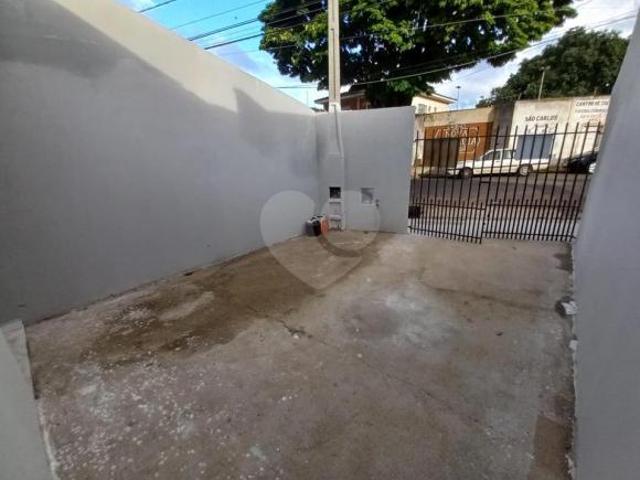 Casa à venda com 2 quartos em Jardim São João Batista, São Carlos