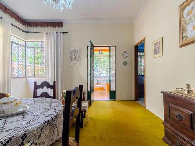Casa térrea com 2 quartos à venda em Pacaembu SP