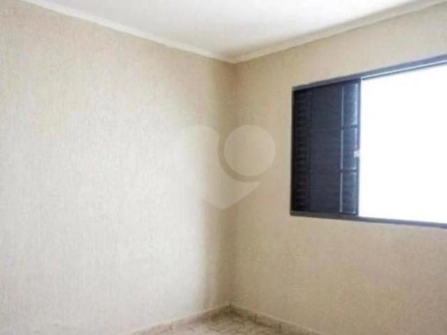 Casa térrea com 2 quartos à venda em Vila Carrão SP