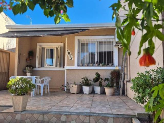 Casa térrea com 2 quartos com vaga no Moradas da Hípica