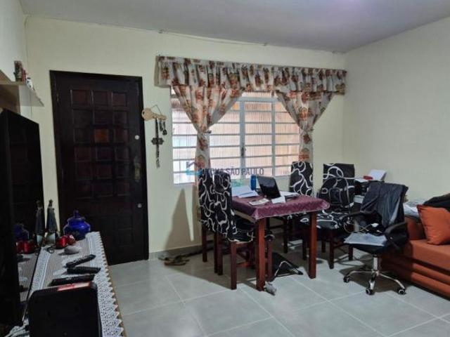 Casa térrea com 2 quartos e 1 vaga de garagem na Vila Guaraní