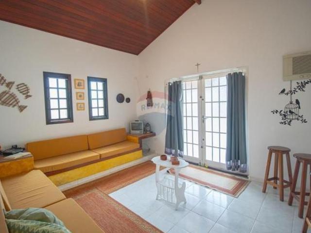 Casa térrea com 2 quartos e 220m² de terreno em Bertioga – espaço para ampliar ou investir