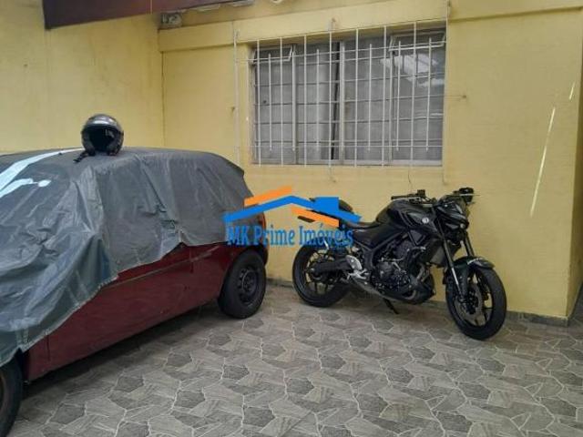 Casa térrea com 2 quartos e 2 vagas de garagem