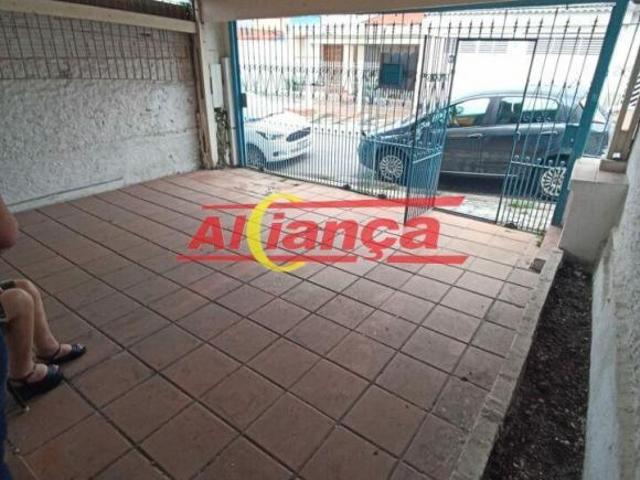 Casa térrea com 2 quartos e 2 vagas para venda Jardim São Roberto