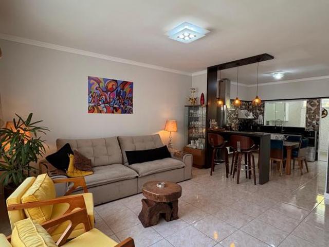 Casa térrea com 2 quartos em condomínio fechado, bairro Nogueira