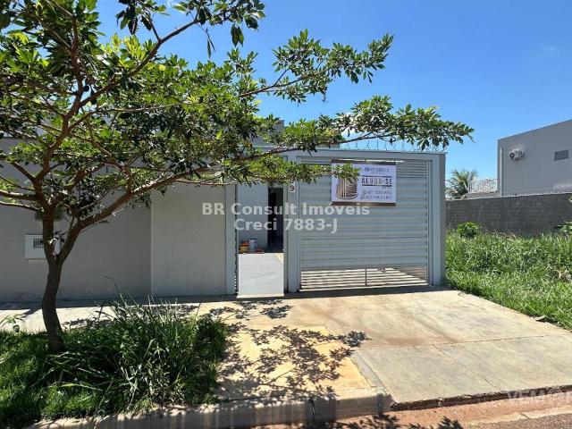 Casa Térrea com 2 Quartos para Alugar por R$ 1.300/mês