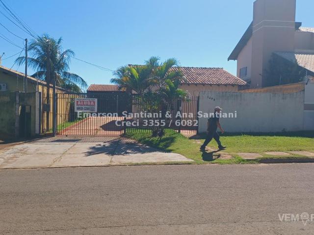 Casa Térrea com 2 Quartos para Alugar por R$ 1.900/mês