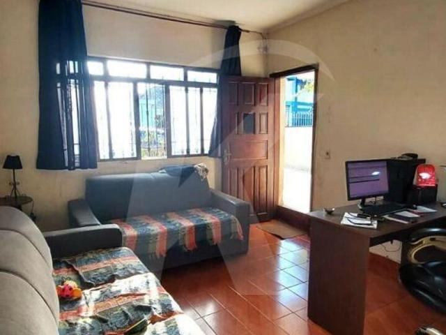 Casa térrea com 2 quartos 3 vagas e edícula Jardim Brasil