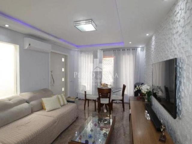 Casa Térrea com 2 Suítes, 2 Vagas e 105m² em Ermelino Matarazzo