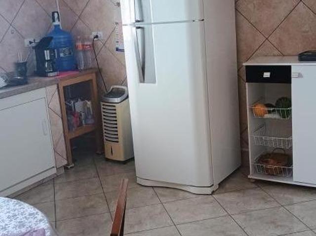 CASA TÉRREA COM 2 SUÍTES NA VILA DALILA! LAVANDERIA INTERNA, PORÃO PARA DEPÓSITO E DEPENDENCIA DE EM