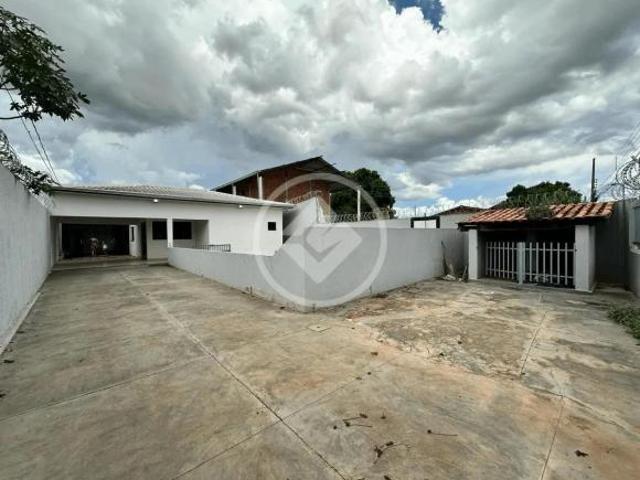 Casa térrea com 2 suites sendo uma com closet no Bairro São Jose, Cuiabá MT R$380.000,00