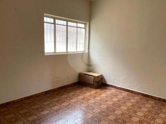 Casa térrea com 7 quartos à venda em Quinta da paineira SP