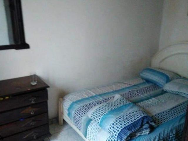 CASA TÉRREA COM 4 DORMITÓRIOS 2 BANHEIROS 6 VAGAS 270M²