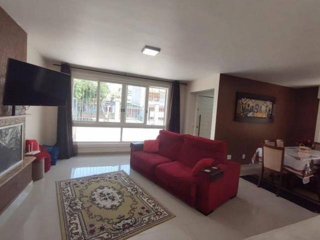 CASA TERREA COM 4 DORMITORIOS, 3 VAGAS DE GARAGEM COMPLETA MAREC