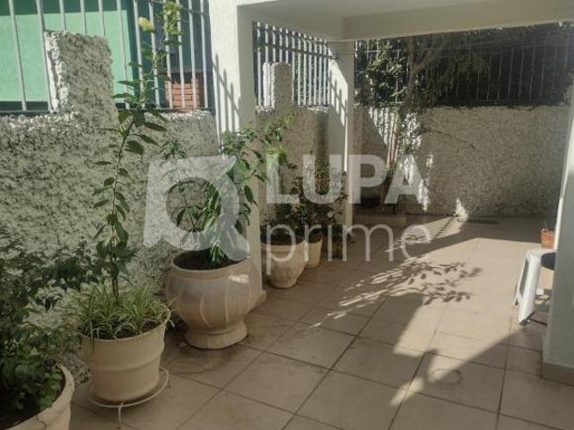 Casa Térrea com 4 dormitórios á venda no Jardim França