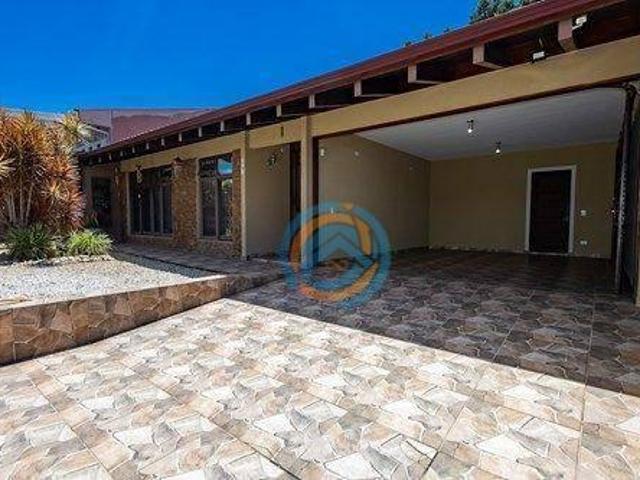 Casa Térrea com 4 dormitórios à venda, 180 m² por R$ 1.399.000 Boa Vista Curitiba/PR