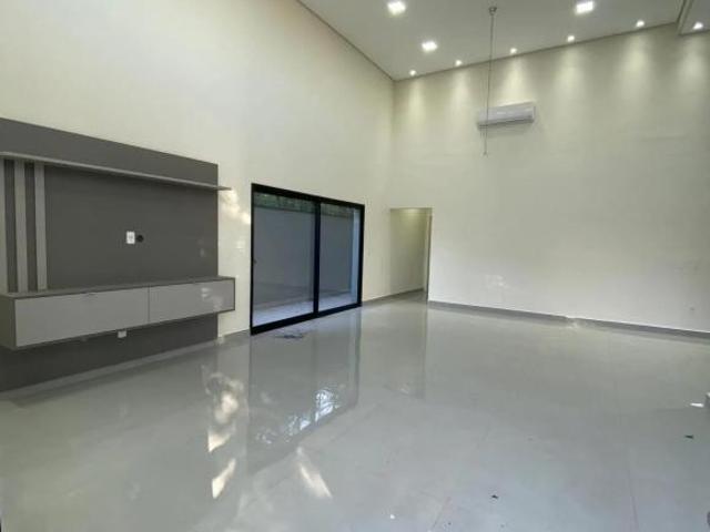 Casa Térrea com 4 dormitórios à venda, 300m2 por R$2.500.000 Locação R$15.000