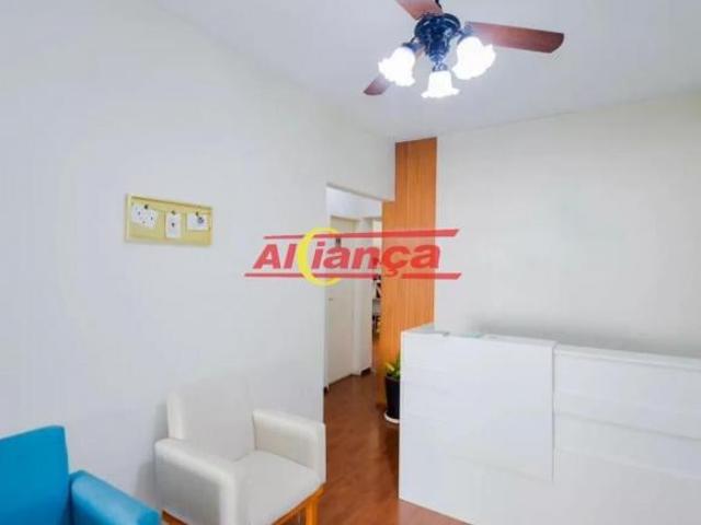 CASA TERREA COM 4 DORMITÓRIOS E 2 VAGAS À VENDA, 127 M² JD.SANTA FRANCISCA GUARULHOS SP