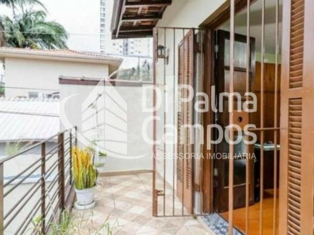 Casa térrea com 4 dormitórios, edícula e 315m² à venda próximo ao Metrô Alto do Ipiranga