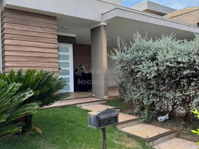 Casa térrea com 4 dormitórios no Recanto do Lago