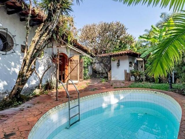 Casa térrea com 4 quartos à venda em Alto de pinheiros SP
