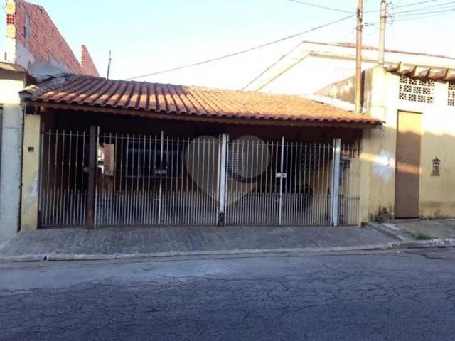 Casa térrea com 4 quartos à venda em Bortolândia SP