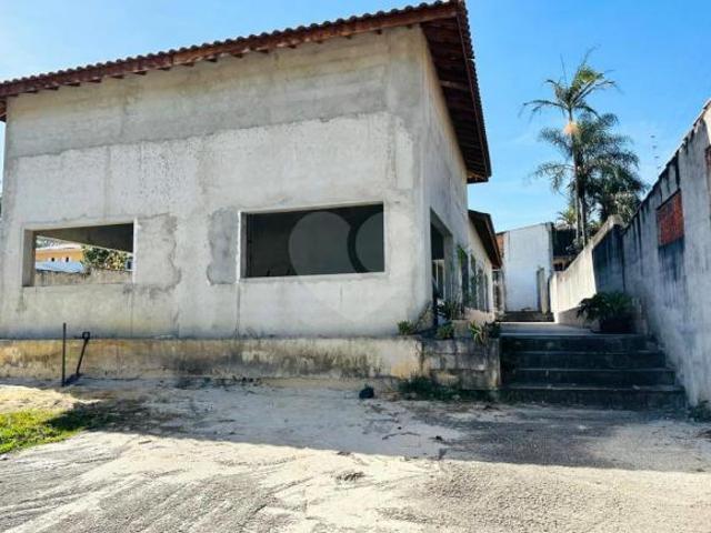 Casa térrea com 4 quartos à venda em Interlagos SP