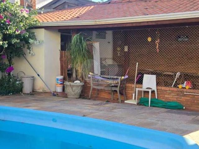 Casa térrea com 4 quartos à venda em Jardim chapadão SP