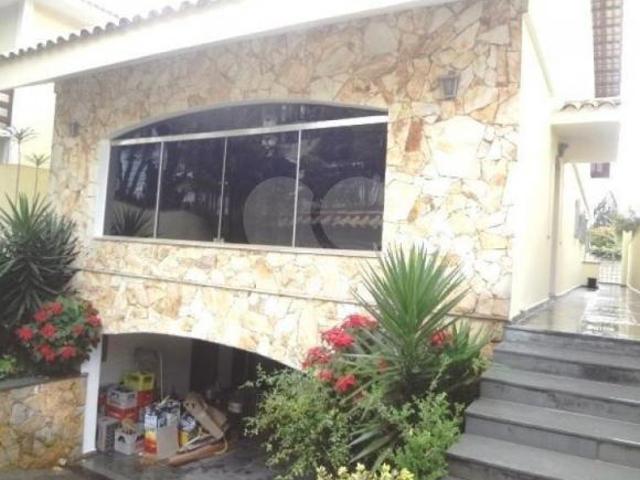 Casa térrea com 4 quartos à venda em Jardim leonor SP