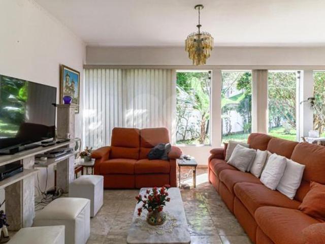 Casa térrea com 4 quartos à venda em Jardim são bento SP