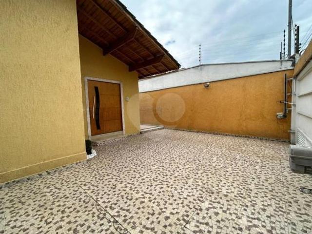 Casa térrea com 4 quartos à venda em Jardim virginia bianca SP