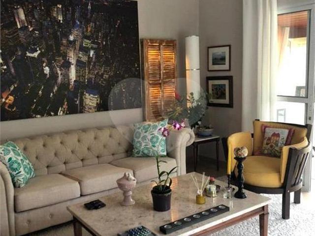 Casa térrea com 4 quartos à venda em Roseira SP