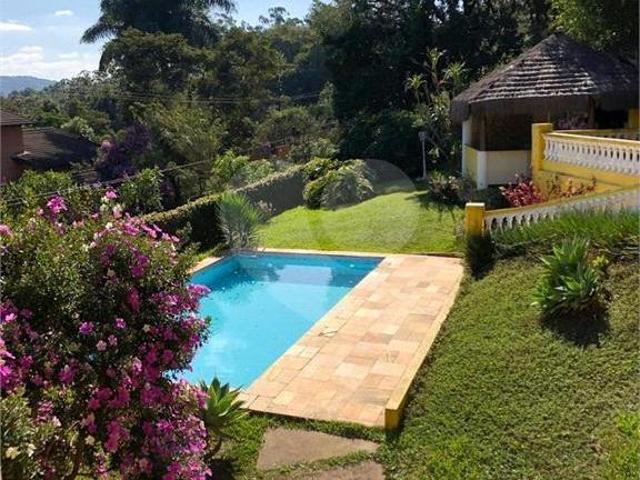 Casa térrea com 4 quartos à venda em Roseira SP