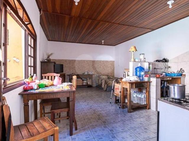 Casa térrea com 4 quartos à venda em Tingidor SP