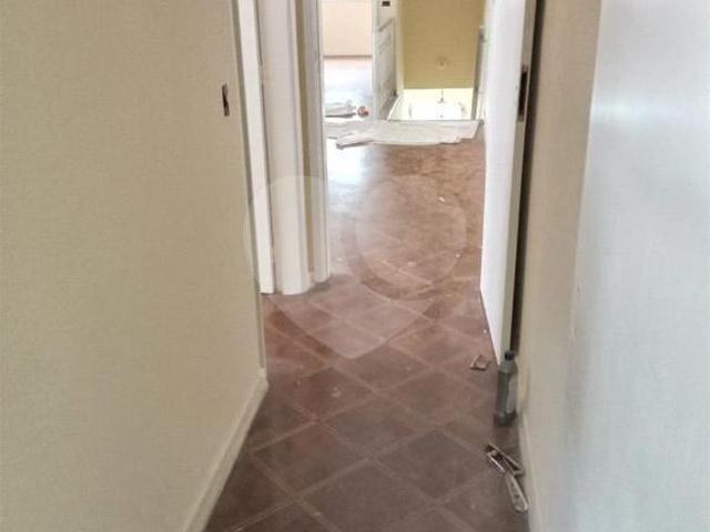 Casa térrea com 4 quartos à venda em Vila Baruel SP