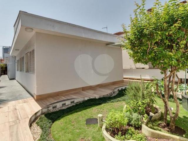 Casa térrea com 4 quartos à venda em Vila cordeiro SP