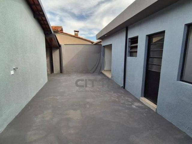 Casa térrea com 4 quartos à venda no bairro Jardim Estoril em Campinas/SP