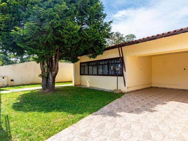 Casa térrea com 4 quartos em terreno de 414 m² no Campo Comprido rua sem saída