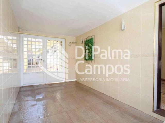 Casa térrea com 4 quartos, espaço gourmet e 3 vagas na Vila Galvão em Guarulhos
